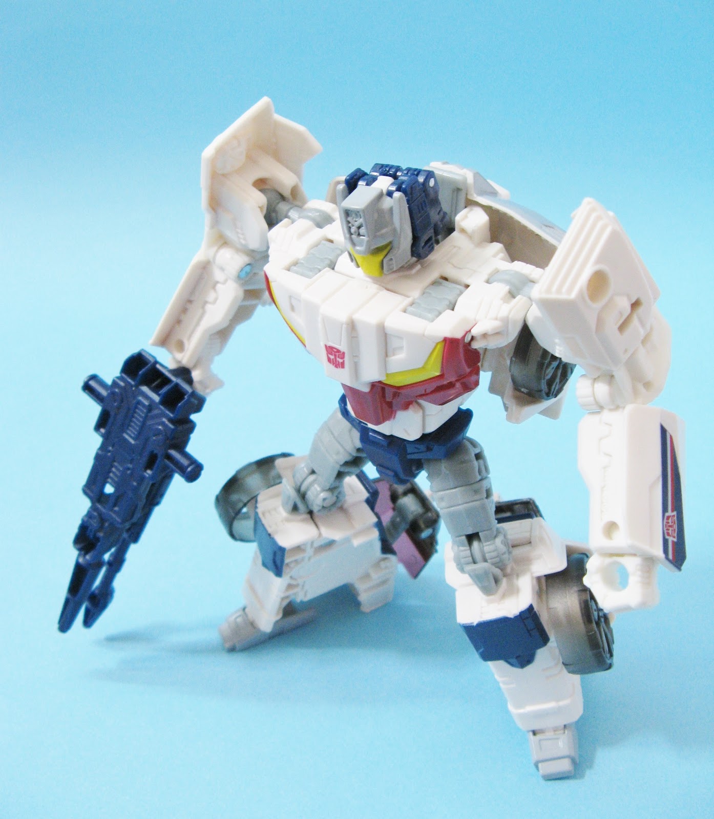 TRANSFORMERS Generations Titans Return Deluxe class Autobot Throttle ...