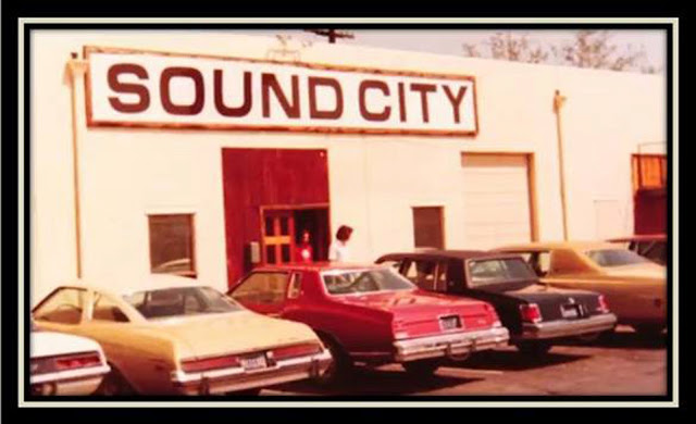 Sound City studio in LA - 1970 : r/imagesofthe1970s