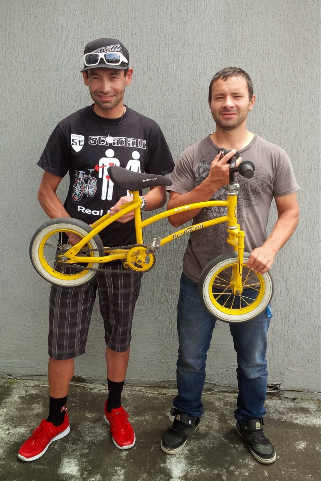 Stradalli Cycle Insider: Little Magical Yellow Bike