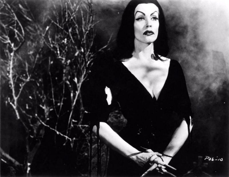 Horror Icon Vampira: Fabulous Photos of Maila Nurmi in the 1950s ...