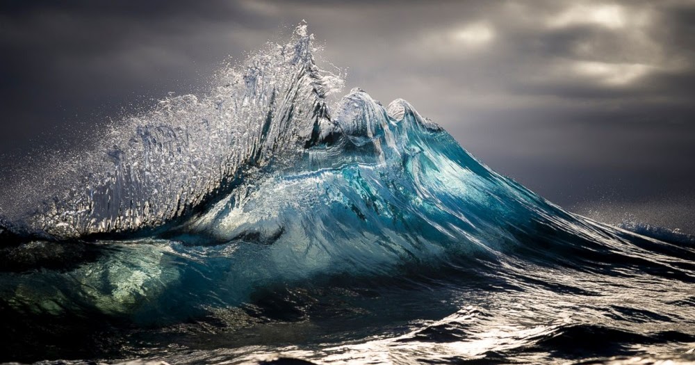 SINCRONIA: LA OLA QUE VUELVE ES OTRA OLA