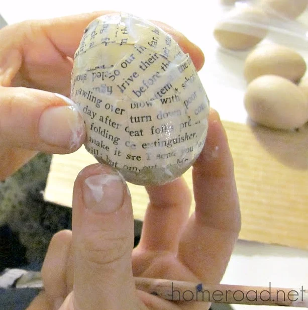 How to Make Newsprint Easter Eggs