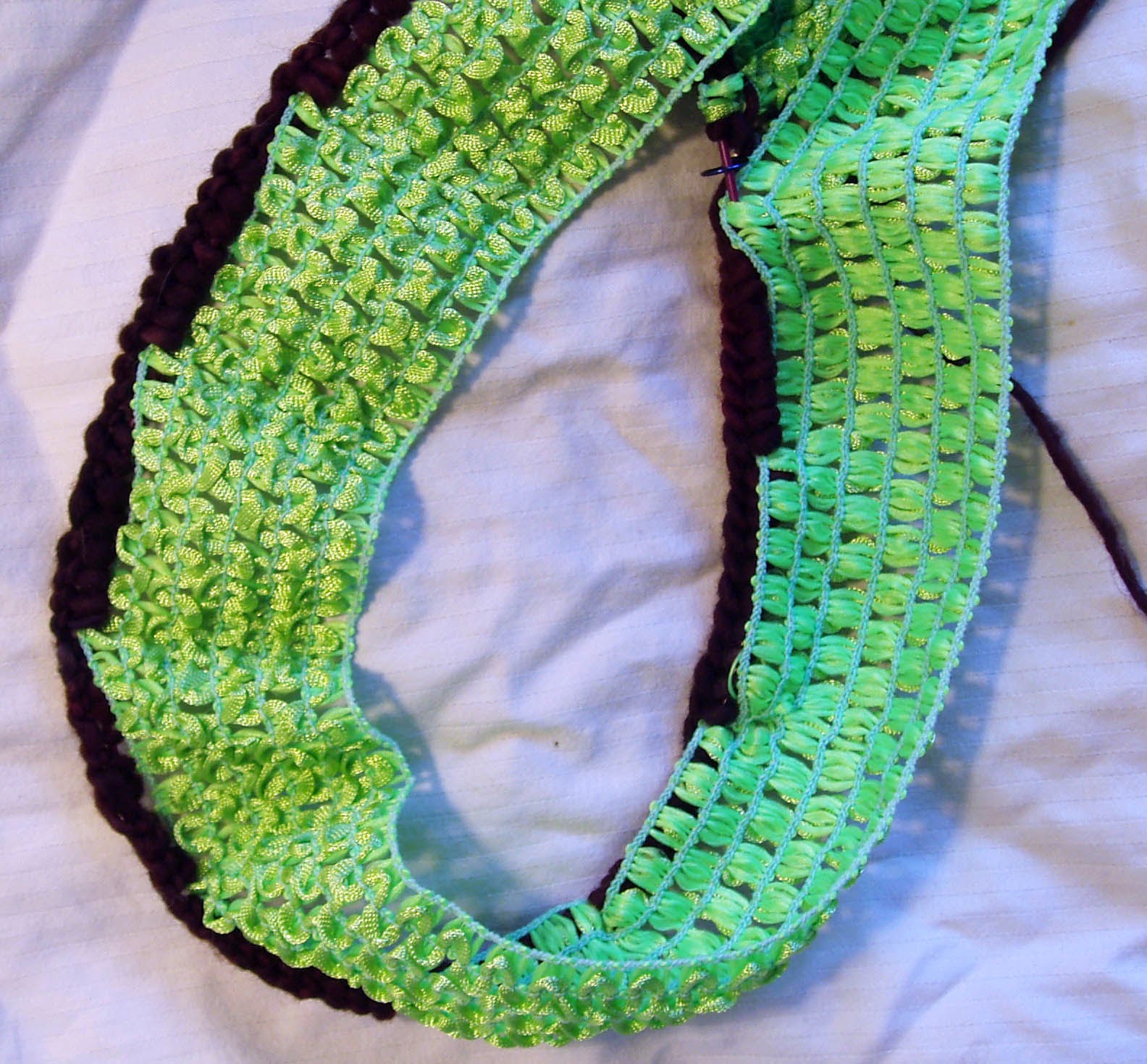 hō·li·ty: Dee's No-Twist Circular Cast-On