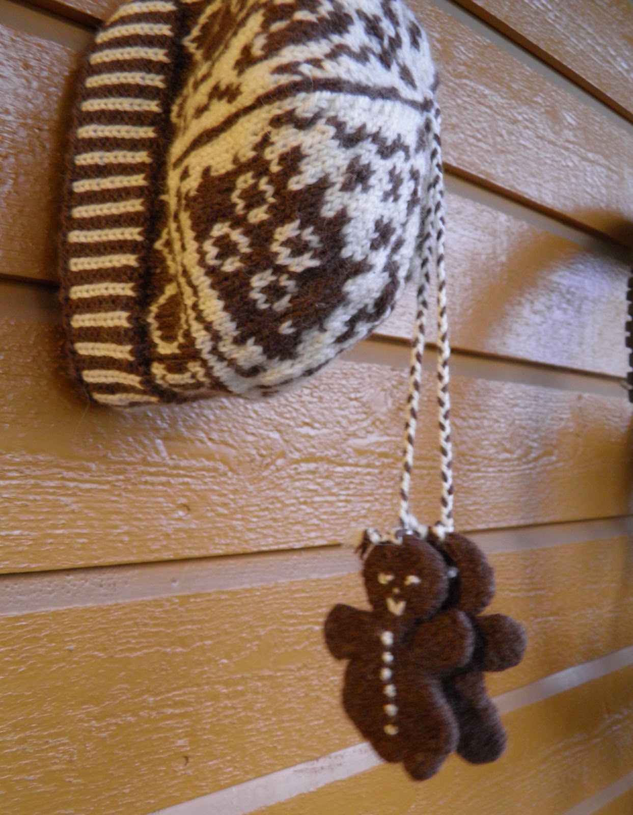 torirot's stitches: Ginger bread hat