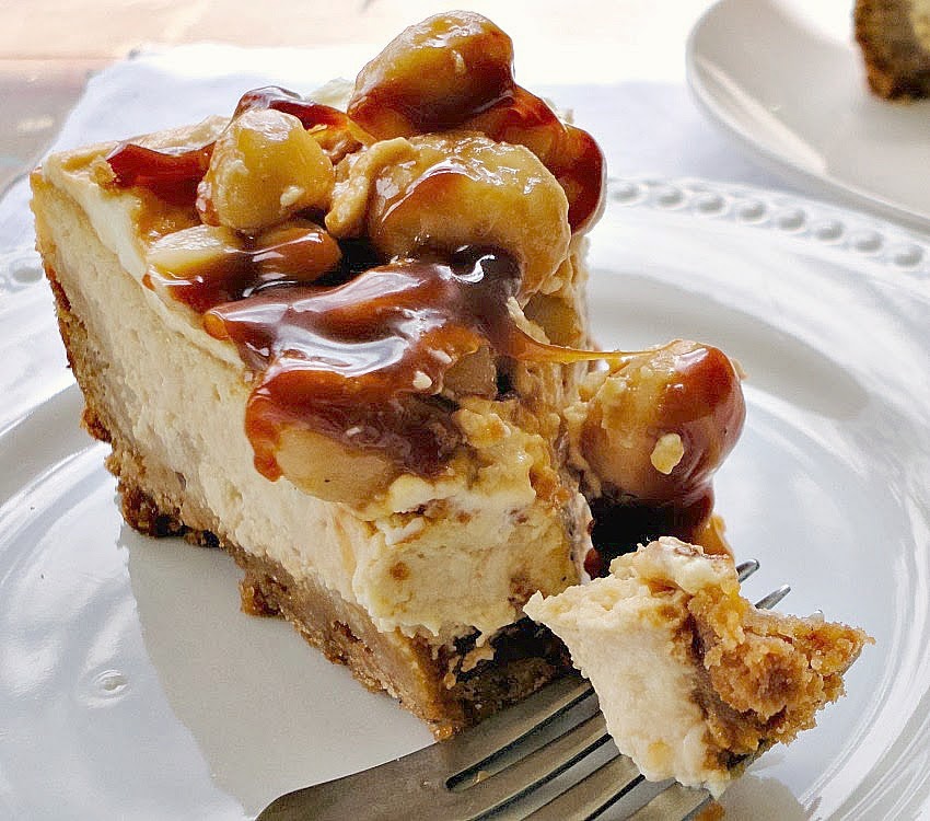 caramel macadamia cheesecake: bonheur cuisine