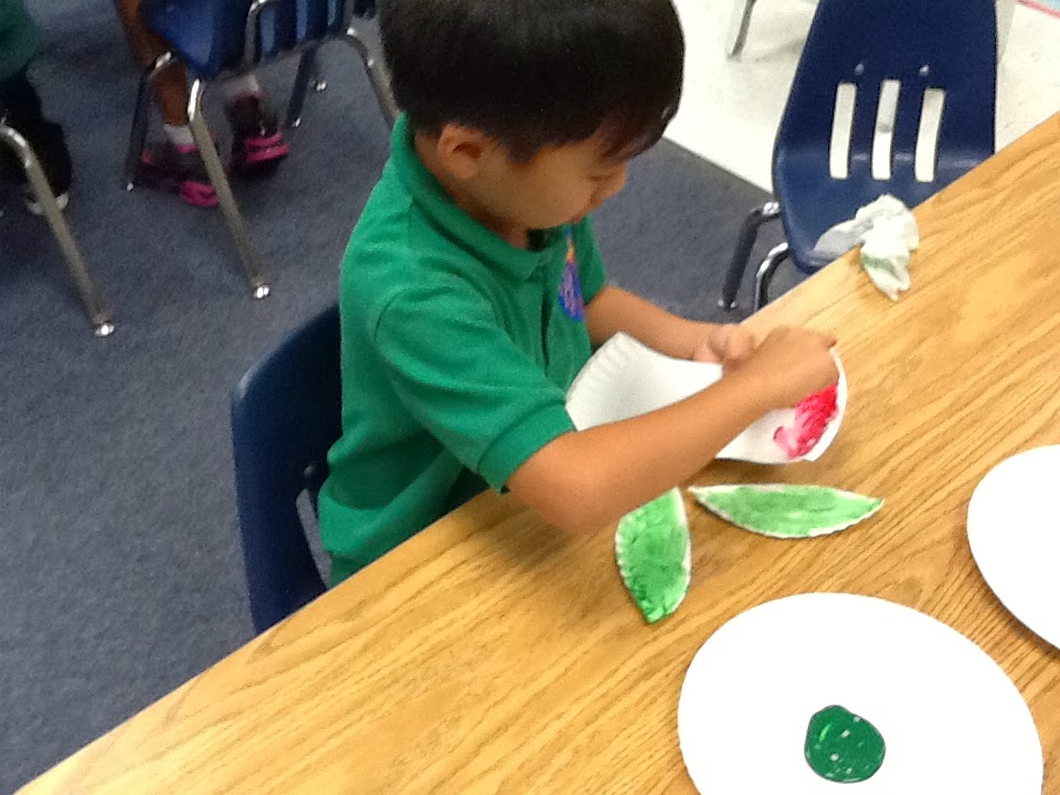 Mrs. Payton's Precious Kindergarteners: Apple Week & Friday Alphabet Hats