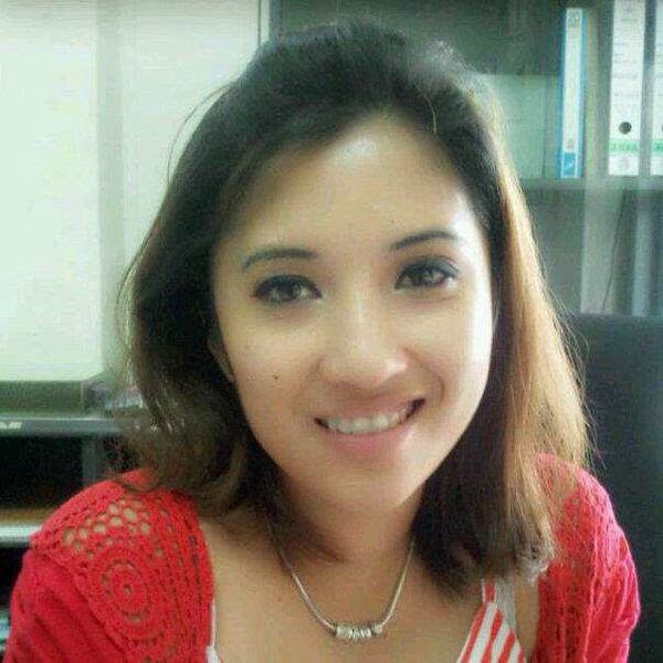 Koleksi BuaT Coli: Tante Rini Bugil