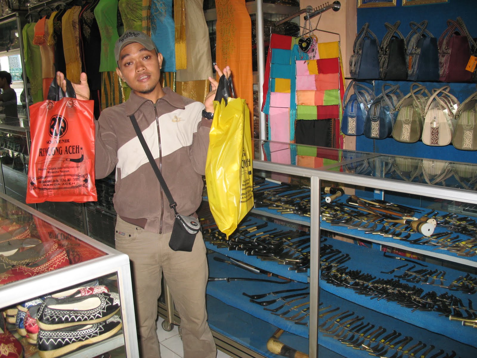 Tren Gaya 11+ Souvenir Aceh Paling Unik