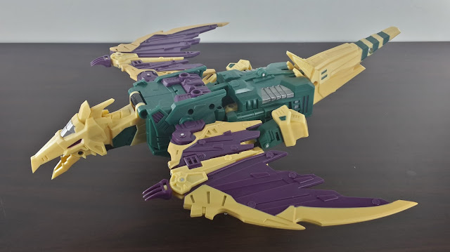 Blog Transformers.com: 1239: Unique Toys Hagen (Terrorcon Cutthroat)