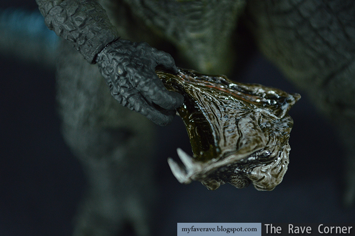 The Rave Corner: S.H. MonsterArts Godzilla 2014 Spit Fire Version
