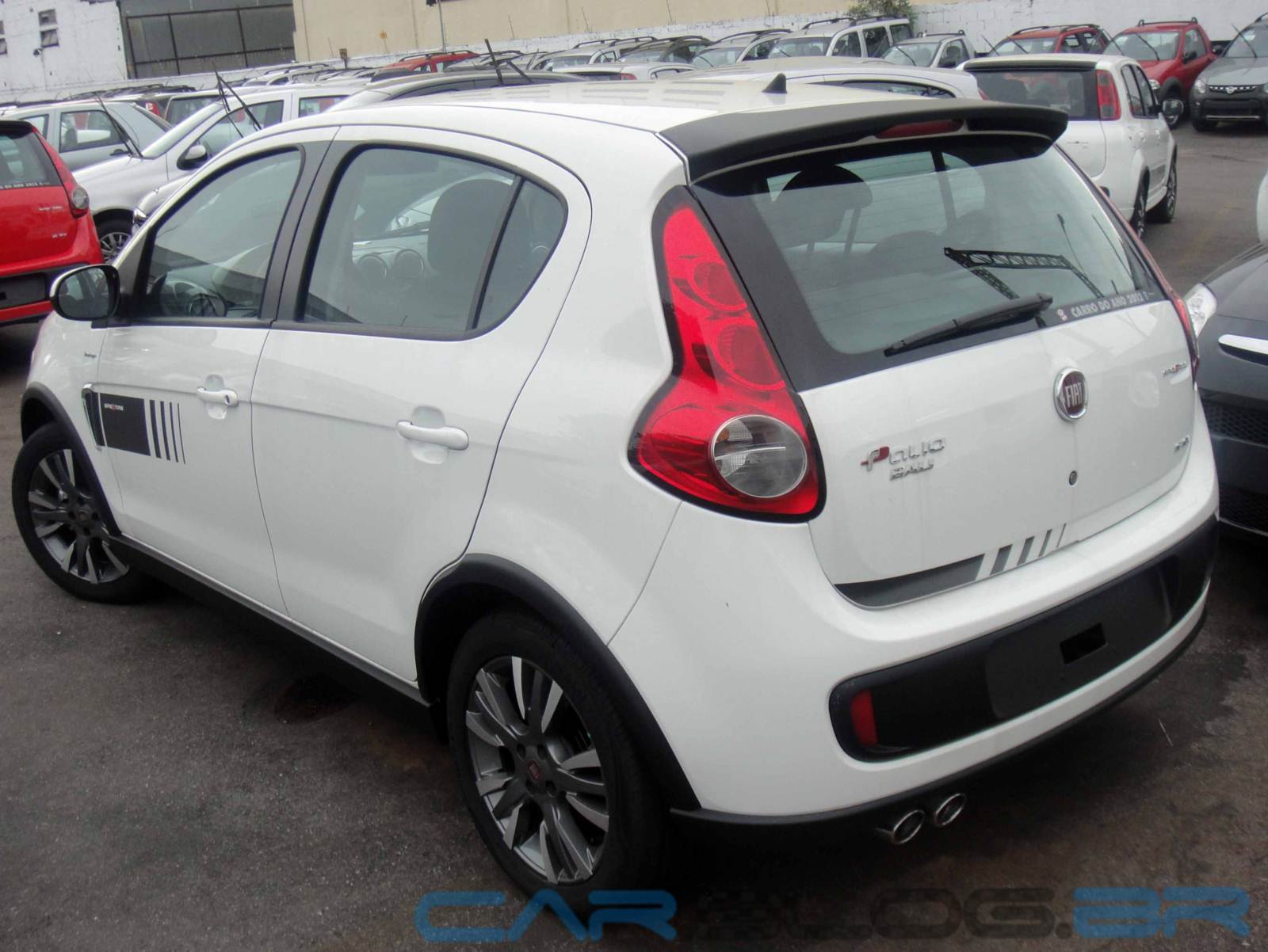 Palio Sporting x HB20 Comfort Style x Chevrolet Onix LTZ 1.4