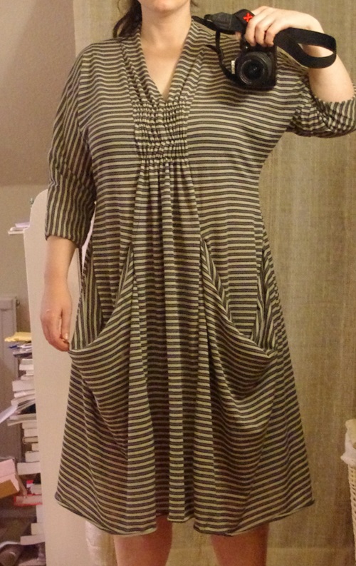 Vogue Patterns Misses' Dress 8813 pattern review by Marge99