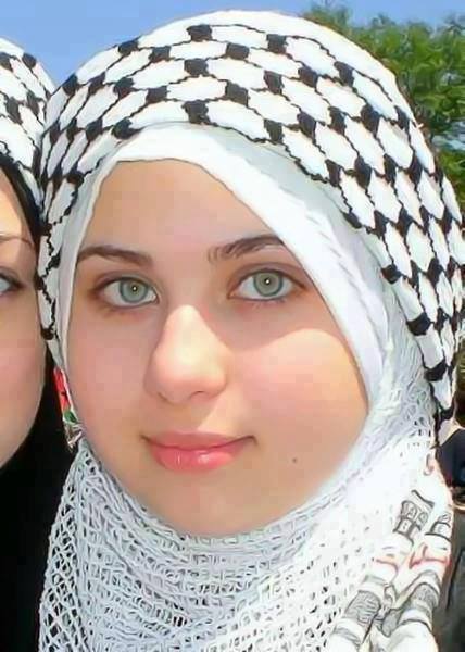 Kismat Baig Lovers: Palestinian Muslim Girl In Hijab Scarf