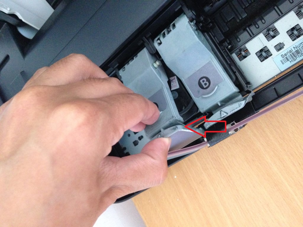 CARA MENGHILANGKAN UDARA PADA SELANG TINTA PRINTER - Ahlinya Ahli