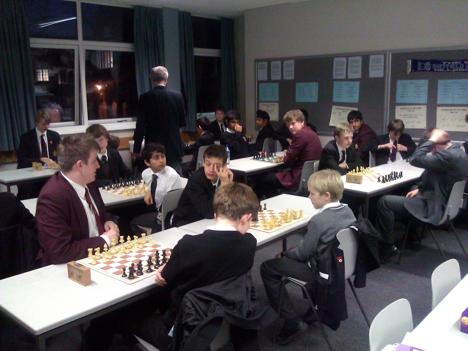 Grantham Chess World: Grantham King's A&B lost to Nottingham High A&B ½:5½