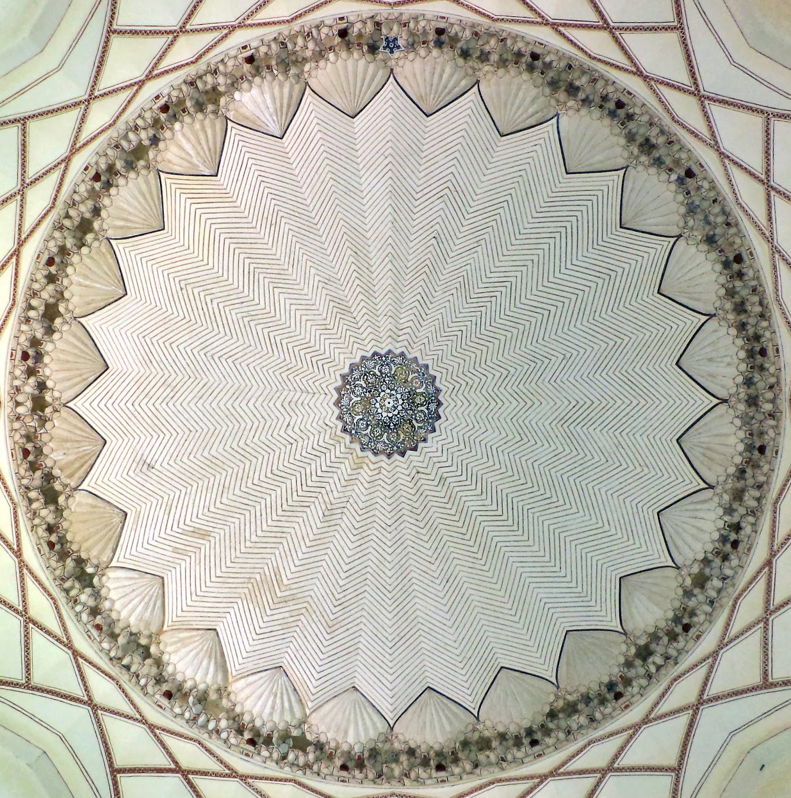 The Jewel of Mughal Architecture - Humayun's Tomb