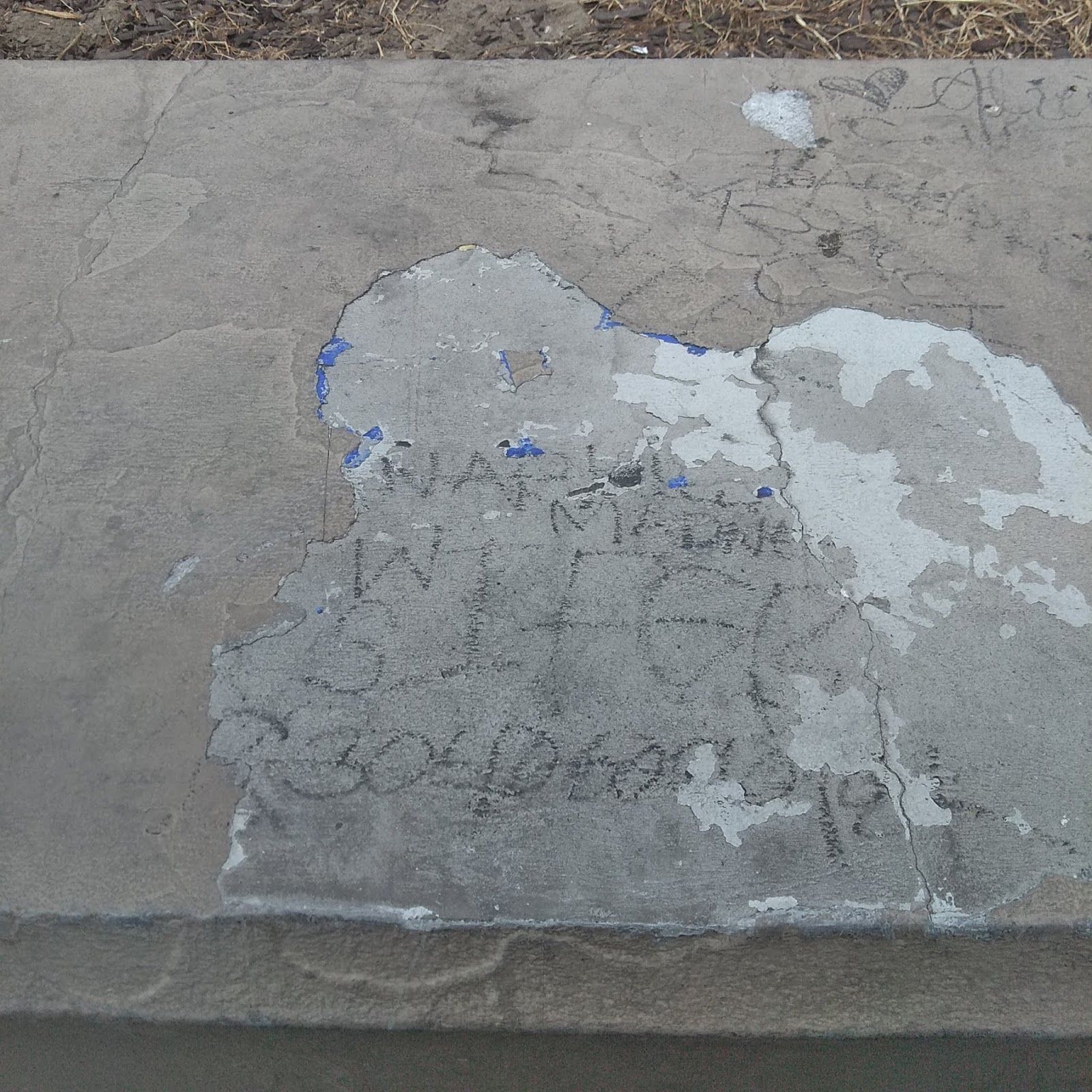 blood gangs graffiti: Inglewood family gangster blood ( IFGB )