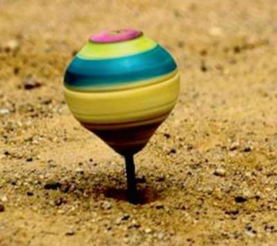 ಕನ್ನಡ ಪದ್ಯಗಳು: ಬಣ್ಣದ ಬುಗುರಿ