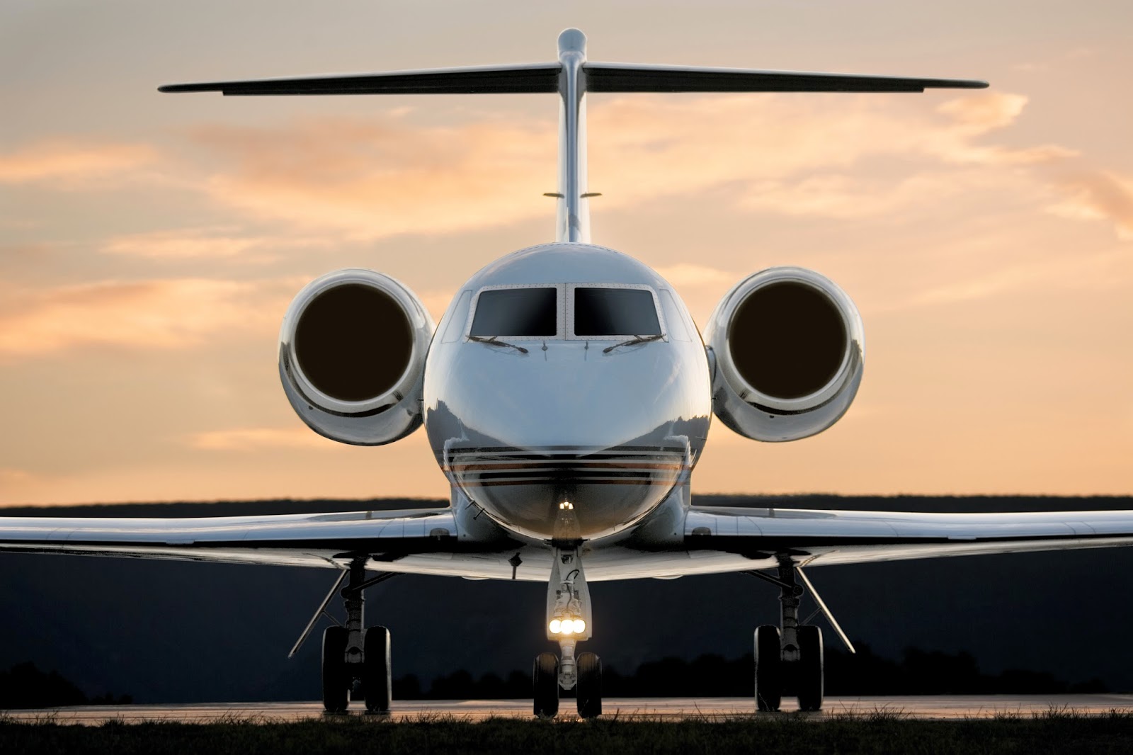 A Gulfstream G450 Review: Classic Luxurious Airplane | GL Private Jets