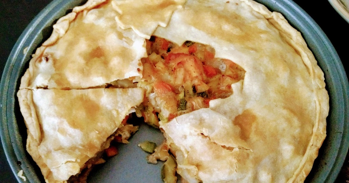 Pay de pollo (Chicken pot pie)