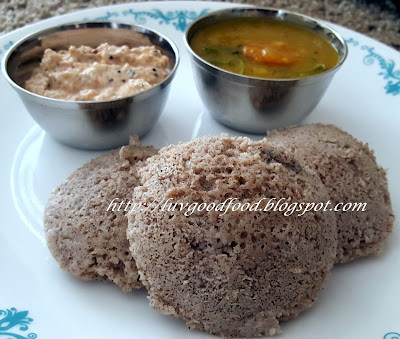 My experiments with food: Ragi idli