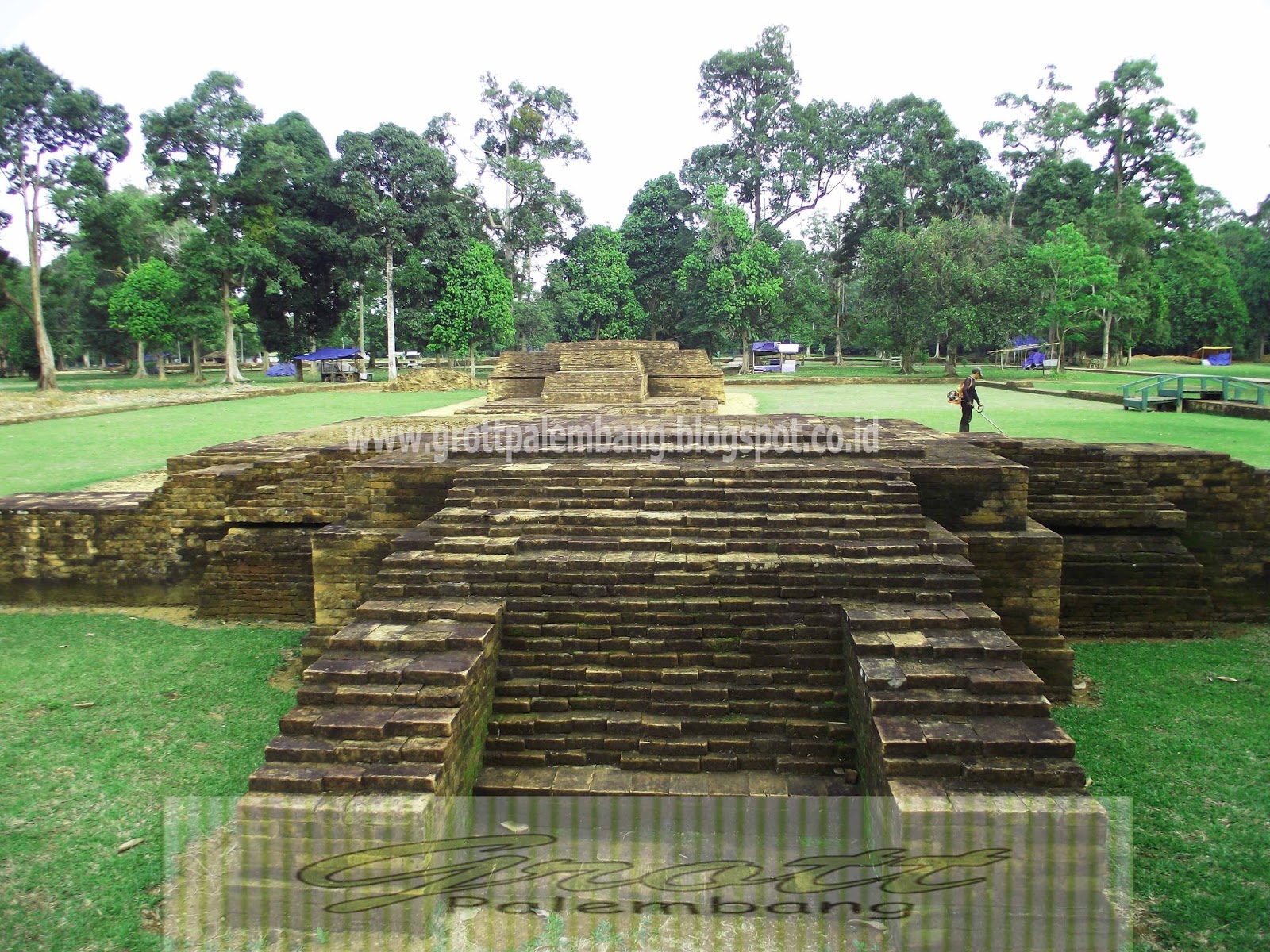 CANDI MUARO JAMBI - GROTT PALEMBANG