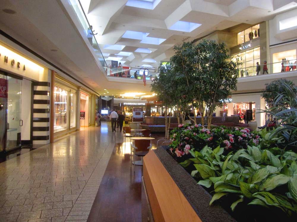 Sky City: Retail History: Fair Oaks Mall: Fairfax, VA