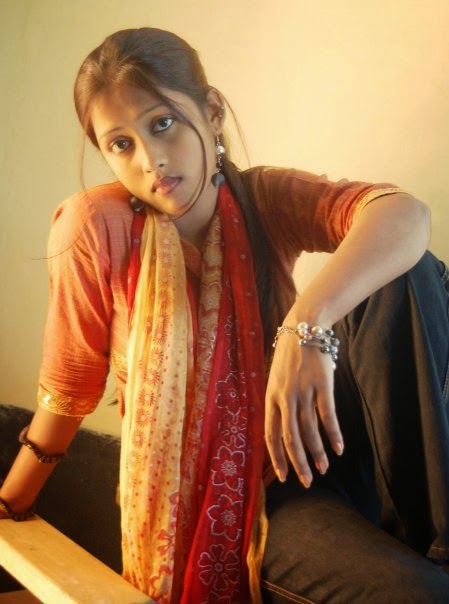 Cute Paki Girls Photos: Cute Pure Pakistani Girls Photos: