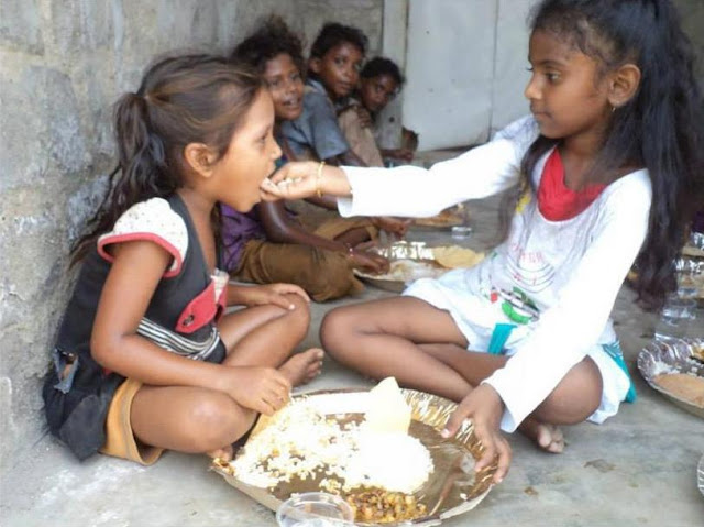 Indian youth: how to help poor people