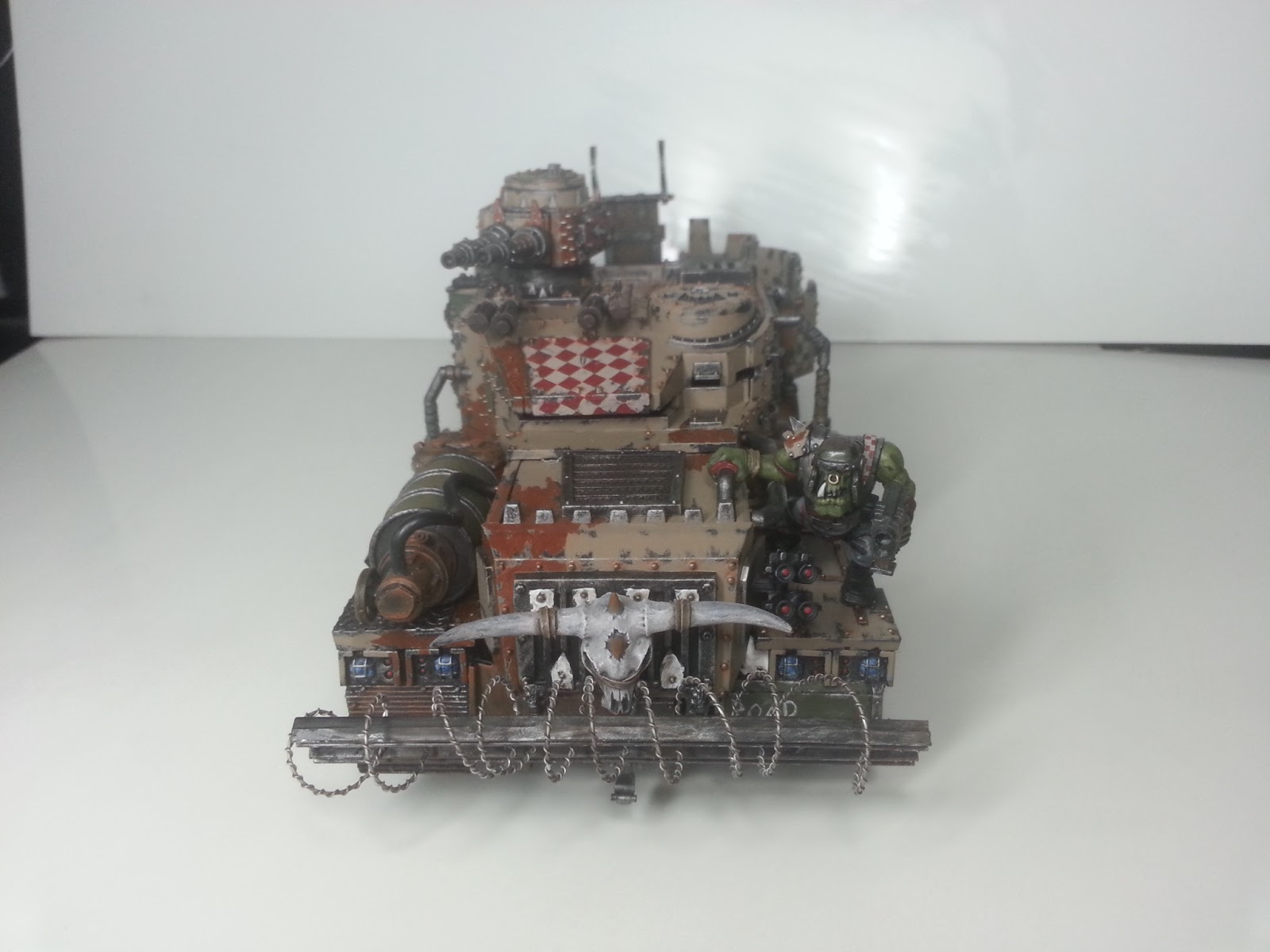 Shadowcl4w's Den: Ork customized Battlewagon - Done