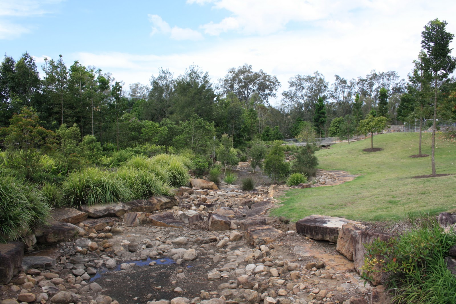 Mik's Random Adventures: ROCKS RIVERSIDE PARK