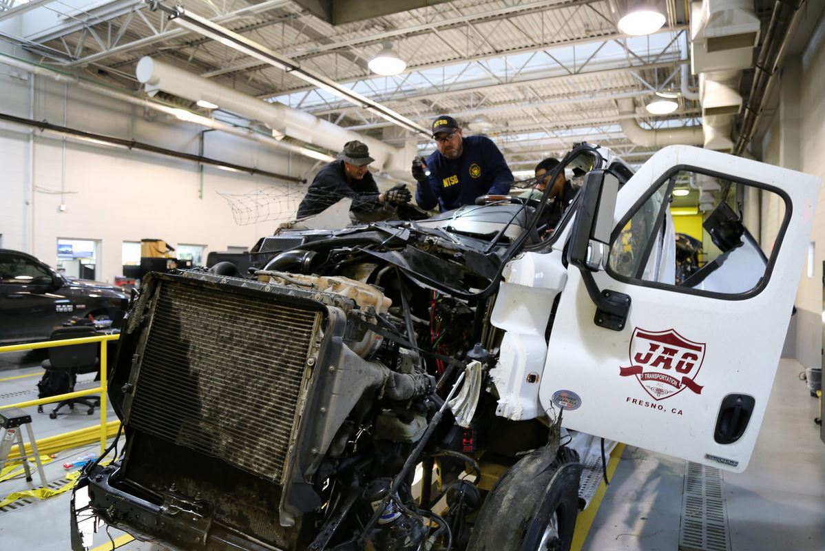 MEC&F Expert Engineers : NTSB releases 9 new images of investigators ...