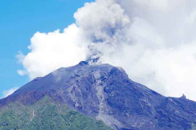 PNG's Manam volcano erupts | One Papua New Guinea