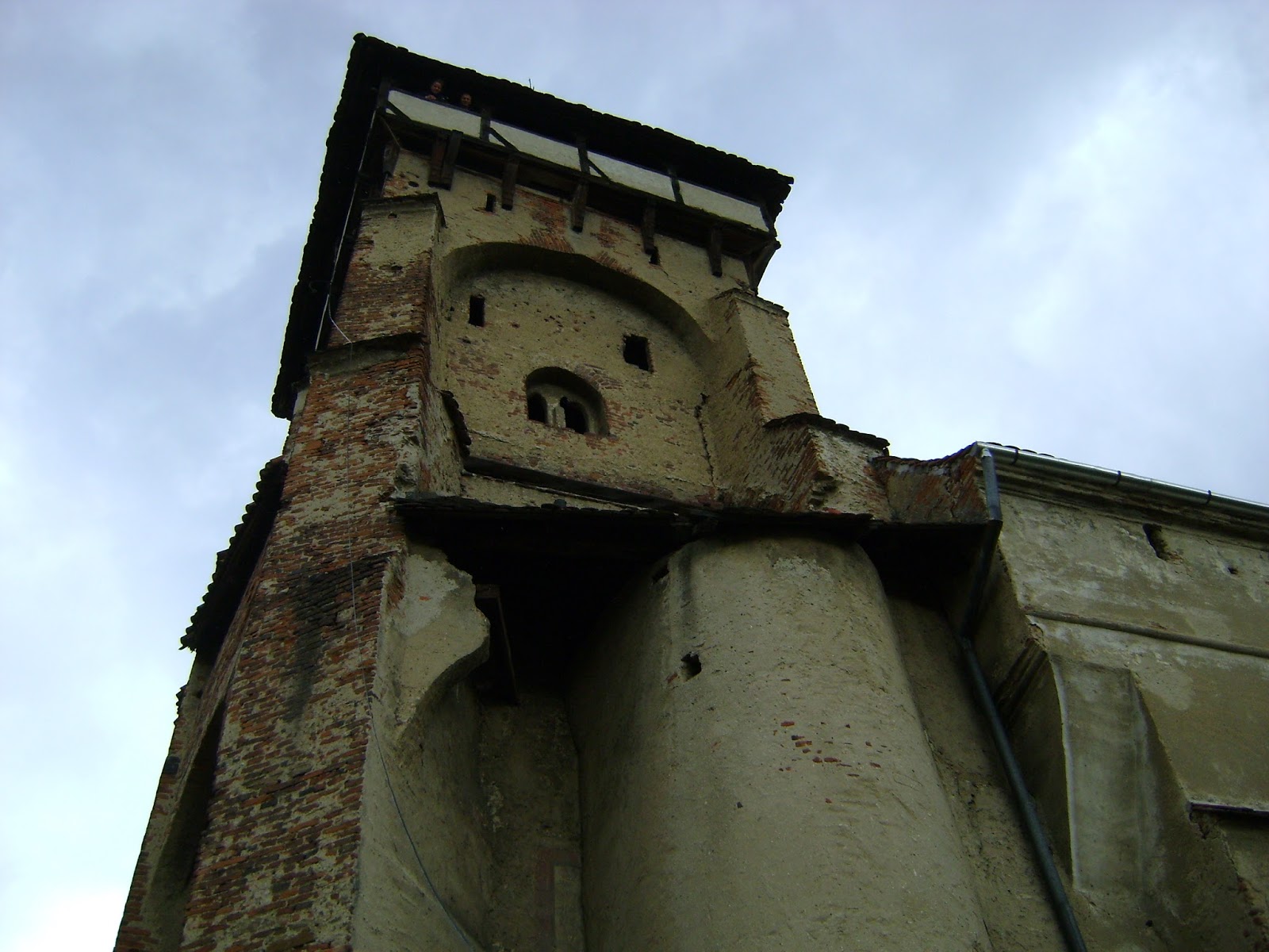 Ştiinţă pentru toţi: Biserica fortificată din Valea Viilor Jud. Sibiu