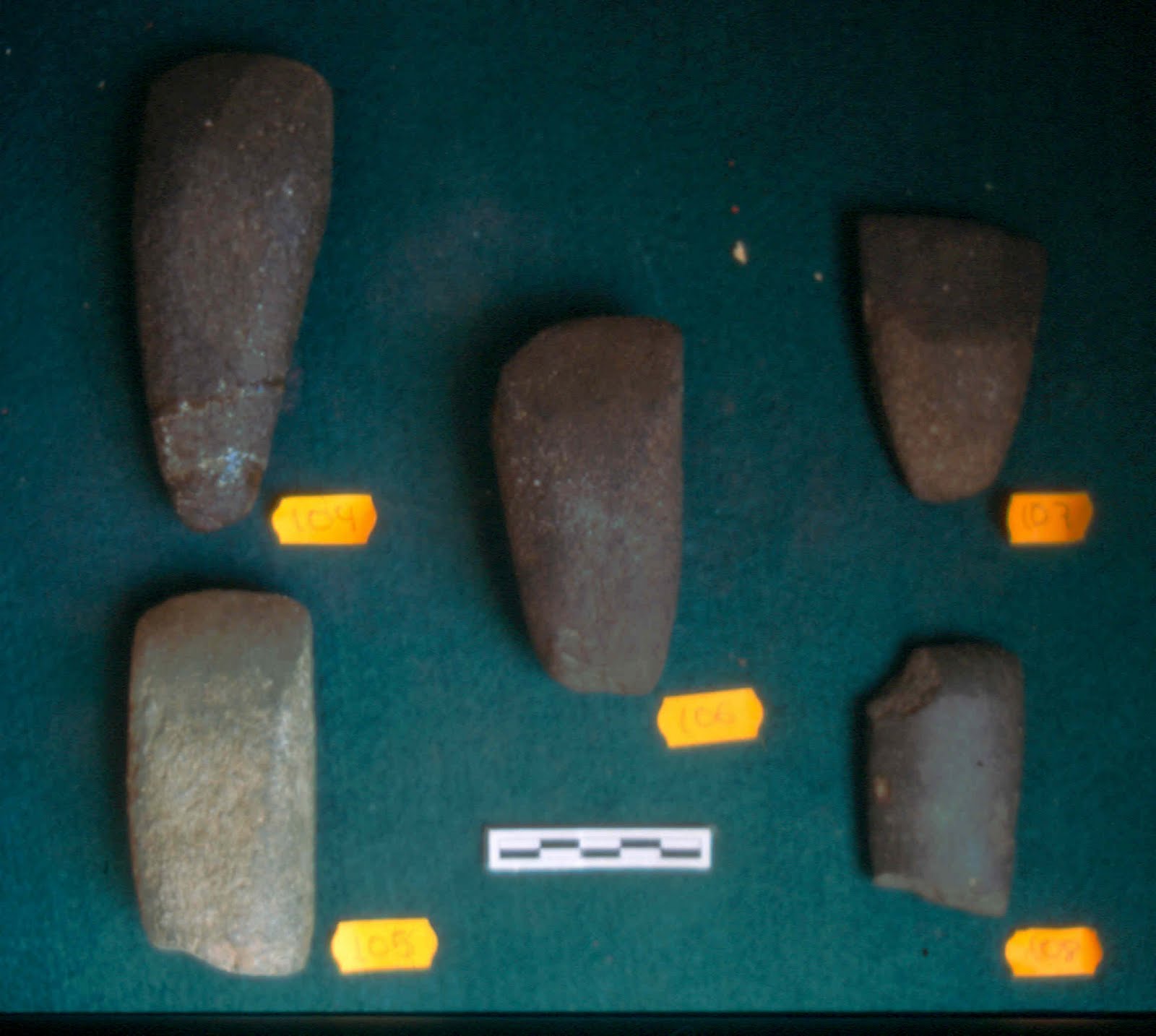 Arroba de los Montes: LAS PIEDRAS DE RAYO O HACHAS PULIMENTADAS EN ...