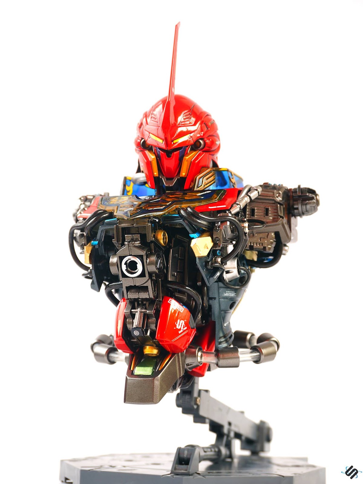 Custom Build: 1/48 MSN-06S Sinanju Head Bust Display