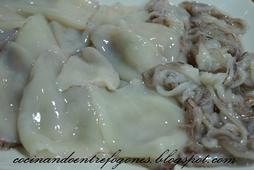 Cocinando entre Fogones: ¿Como limpiar los chipirones/calamares?