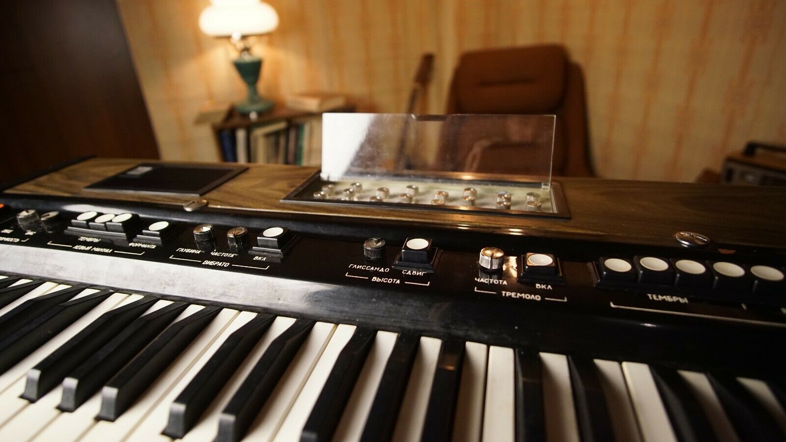 MATRIXSYNTH: Elektronika EM 02 Vintage Soviet Analog Synthesizer