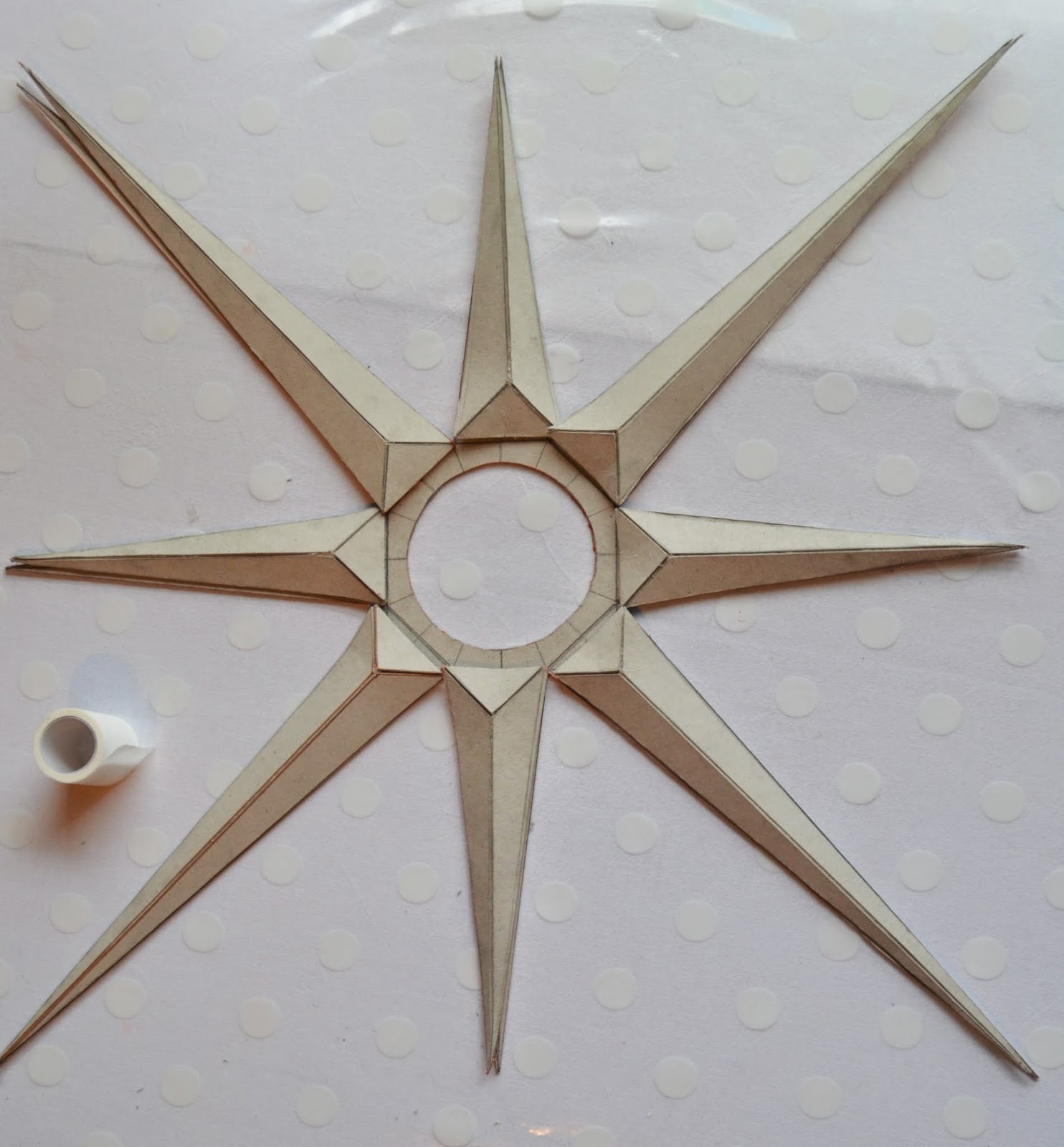 nostalgiecat: Starburst ceiling rose DIY: Adding a mid-century style ...