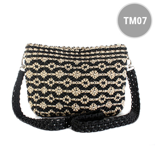 Tas Rajut Tali Kur (Macrame) Motif Batik Kalimantan
