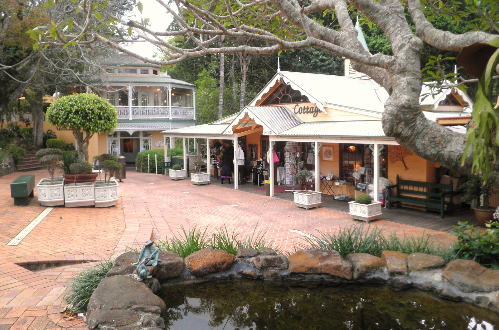 Simple Simon Says: Montville - Europe in Queensland