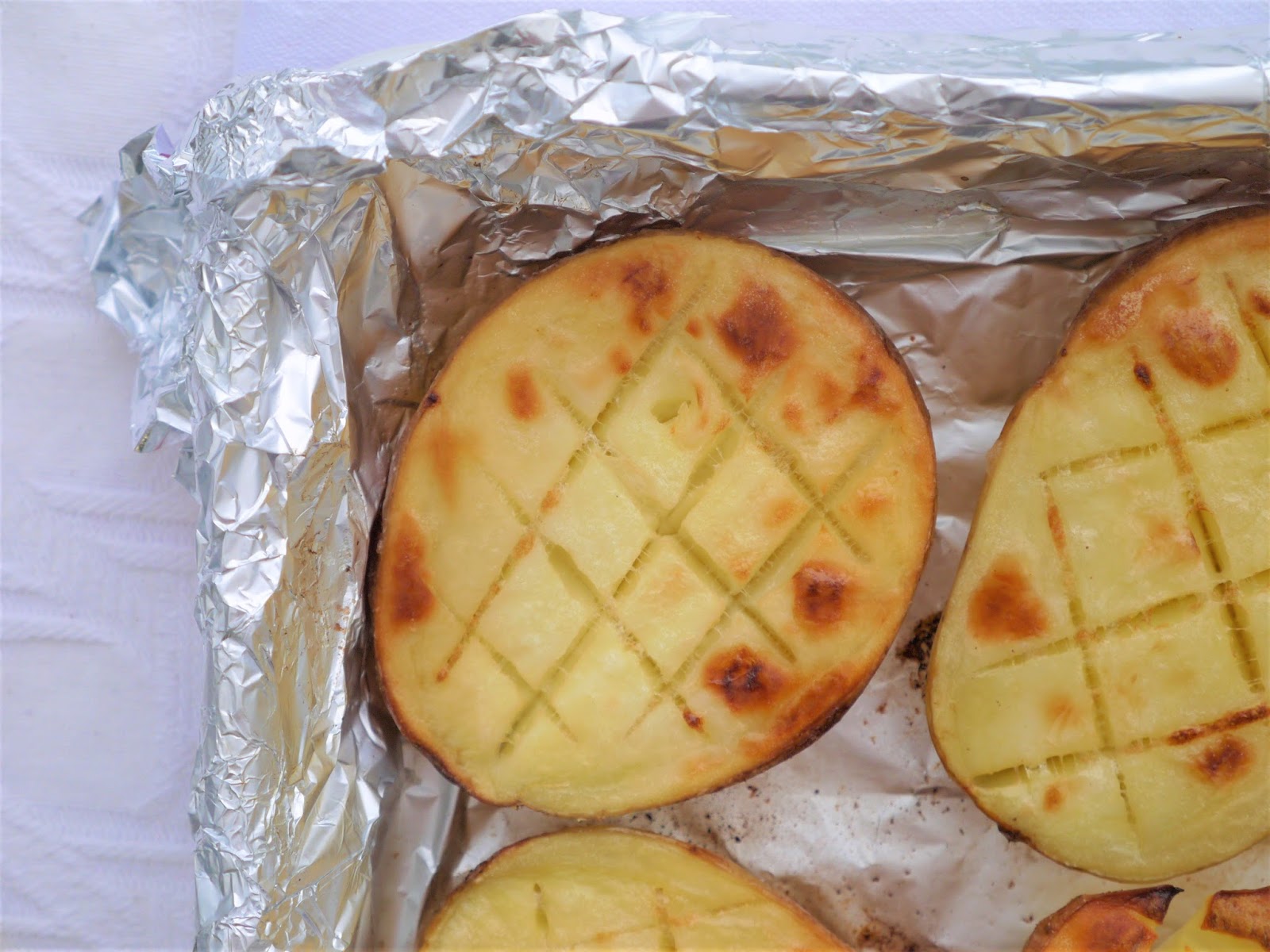 This Muslim Girl Bakes: Criss-Cross Potatoes.