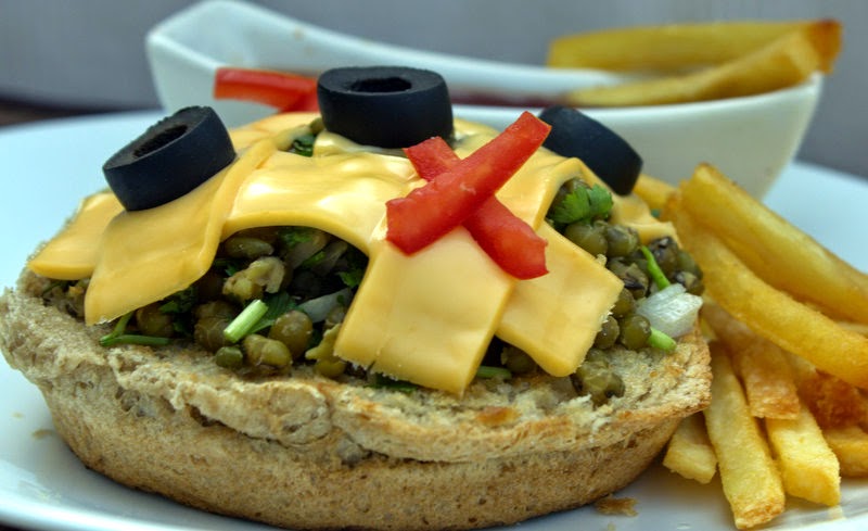 Mung Bean Tic Tac Toe / Criss Cross Burger - Ribbons to Pastas