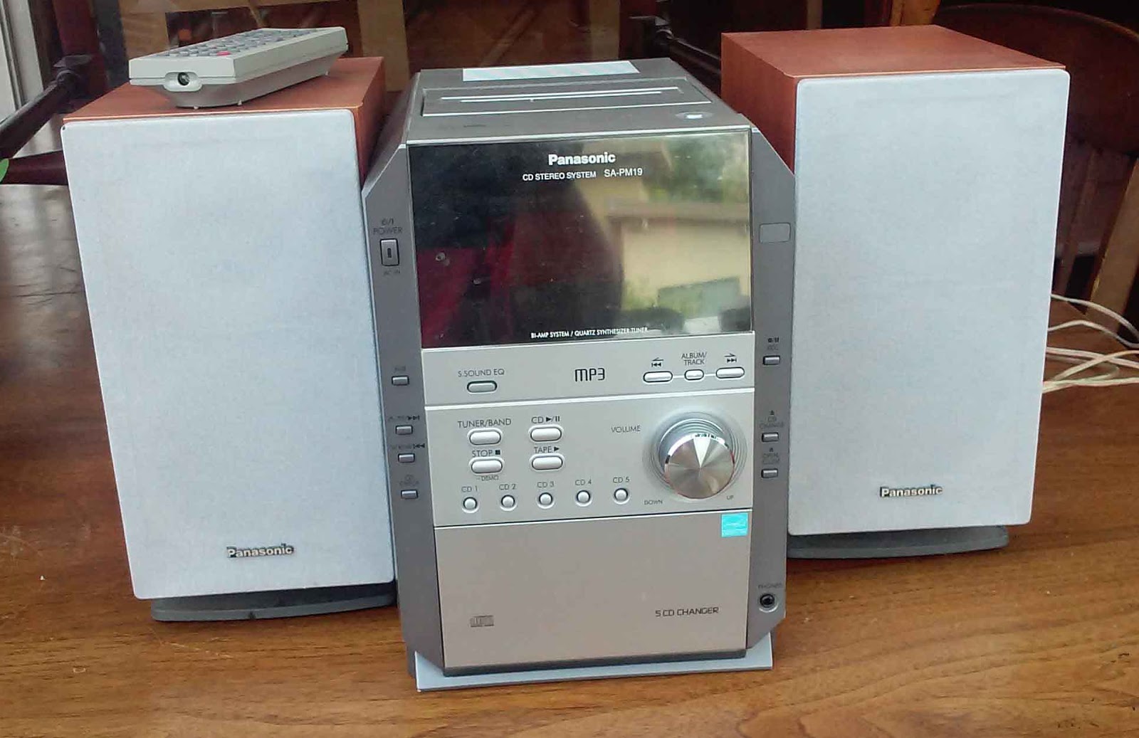 UHURU FURNITURE & COLLECTIBLES: SOLD Panasonic CD Stereo System with ...