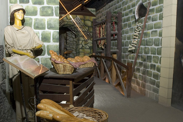 Interesting Places In Malaysia: High 5 Bread Town Museum|Selangor|Malaysia