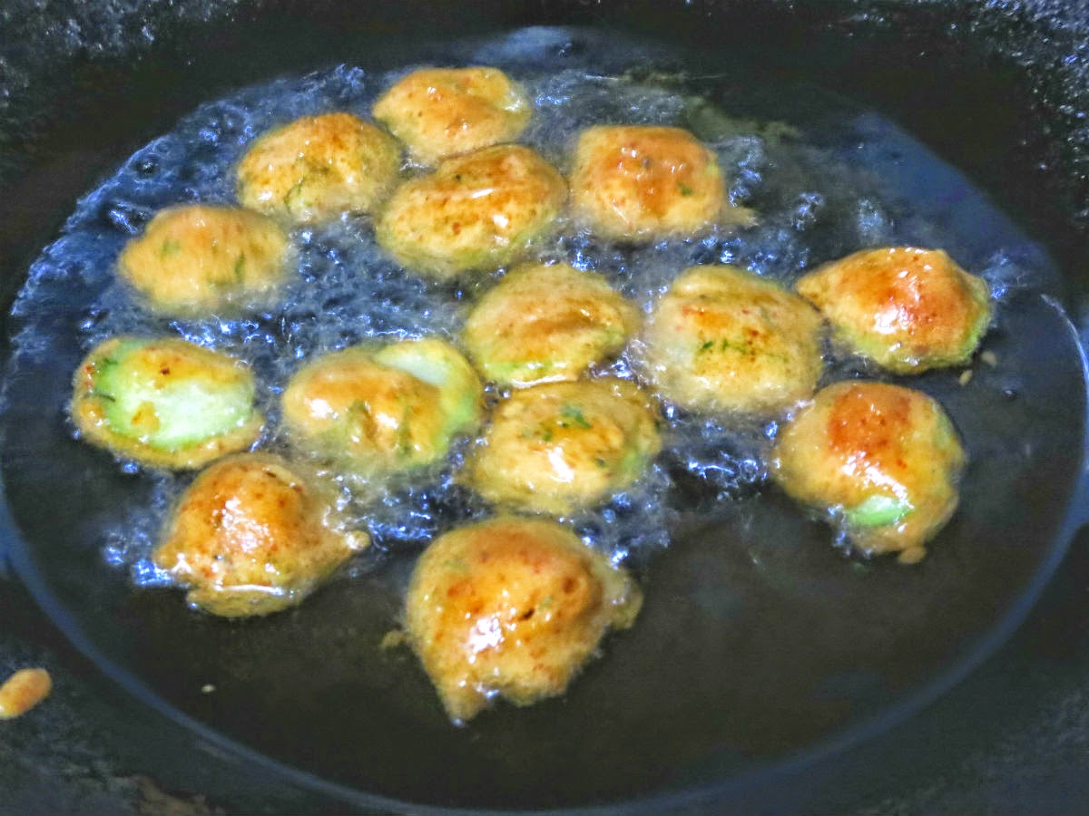 Dharwad Cooks: ಹೀರೇಕಾಯಿ ಭಜಿ ~ Ridge Gourd Bhaji