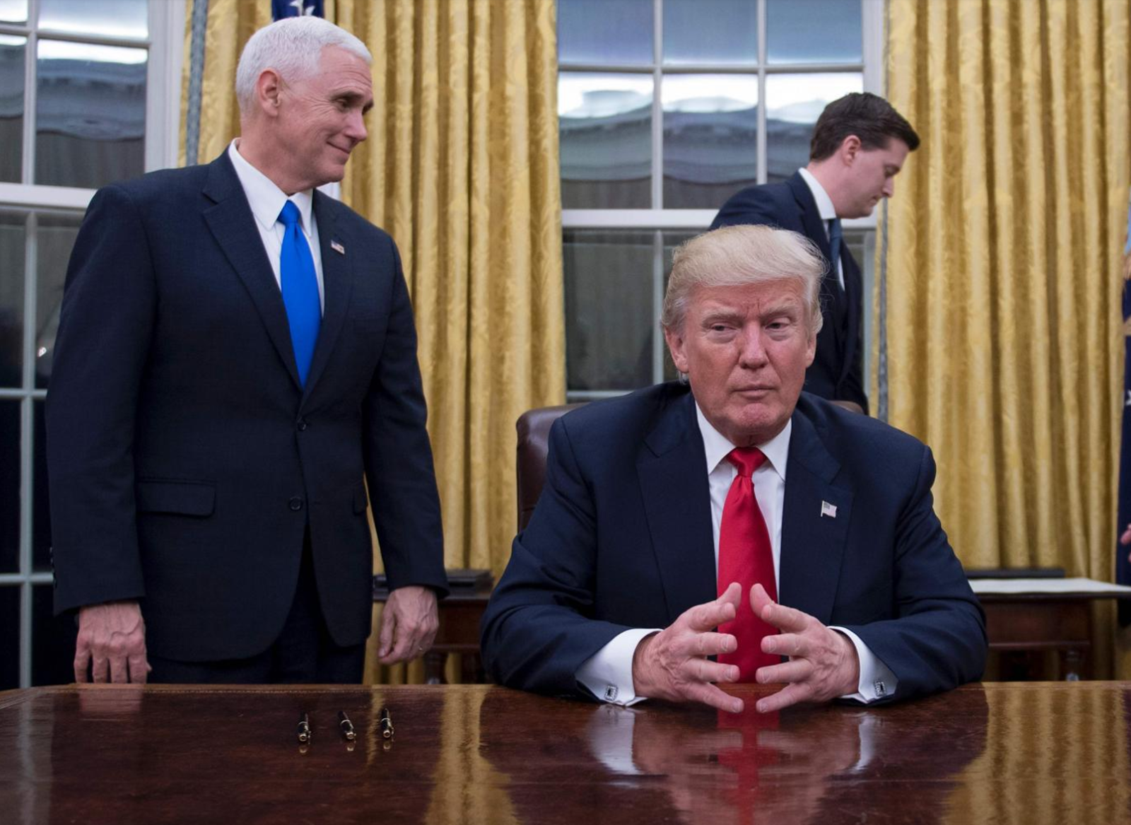 Body Language & Emotional Intelligence: Nonverbal Communication ...