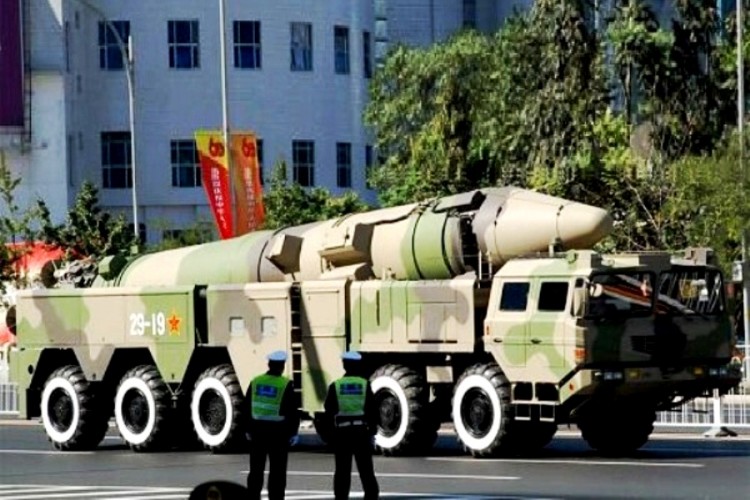 INDOSOLDIER: Rudal DF-21D Milik China Ancaman Bagi Kapal Induk AS