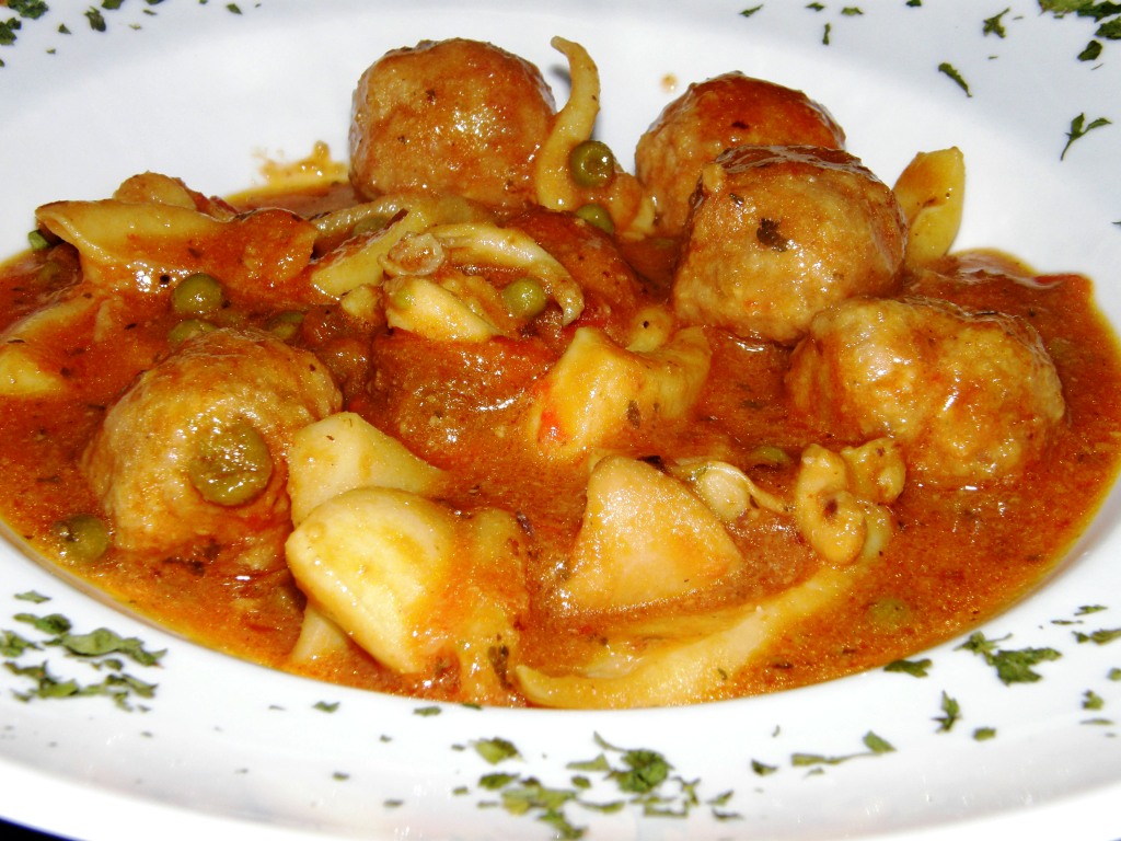 SÍPIA AMB PILOTILLES I PESOLS