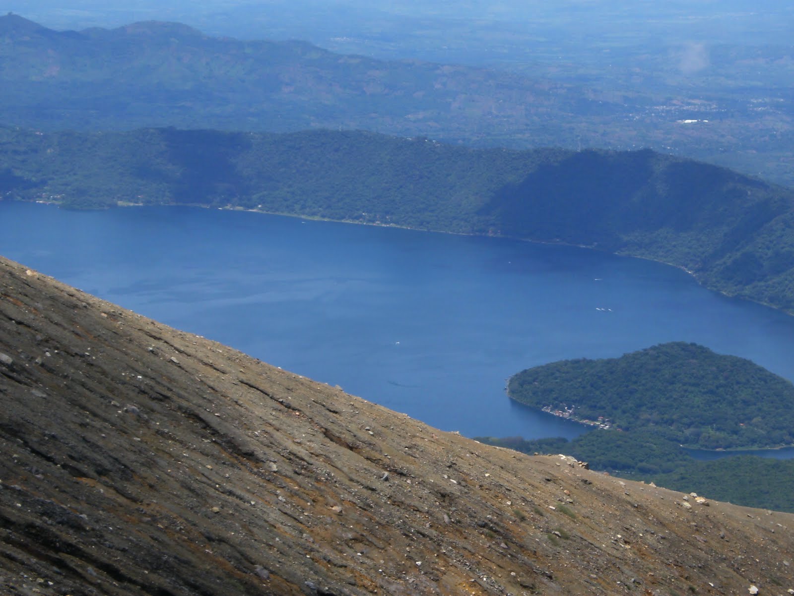 El Roble Tours and Shuttles of El Salvador: Volcanoes of El Salvador